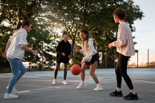 Teknik Dasar Permainan Bola Basket dan Peraturannya – HAPPYFIT